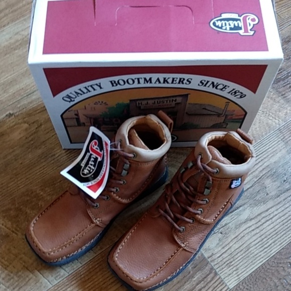 Justin Boots | Shoes | New Womens Justin Boots Midcut Chukka Size 5m ...